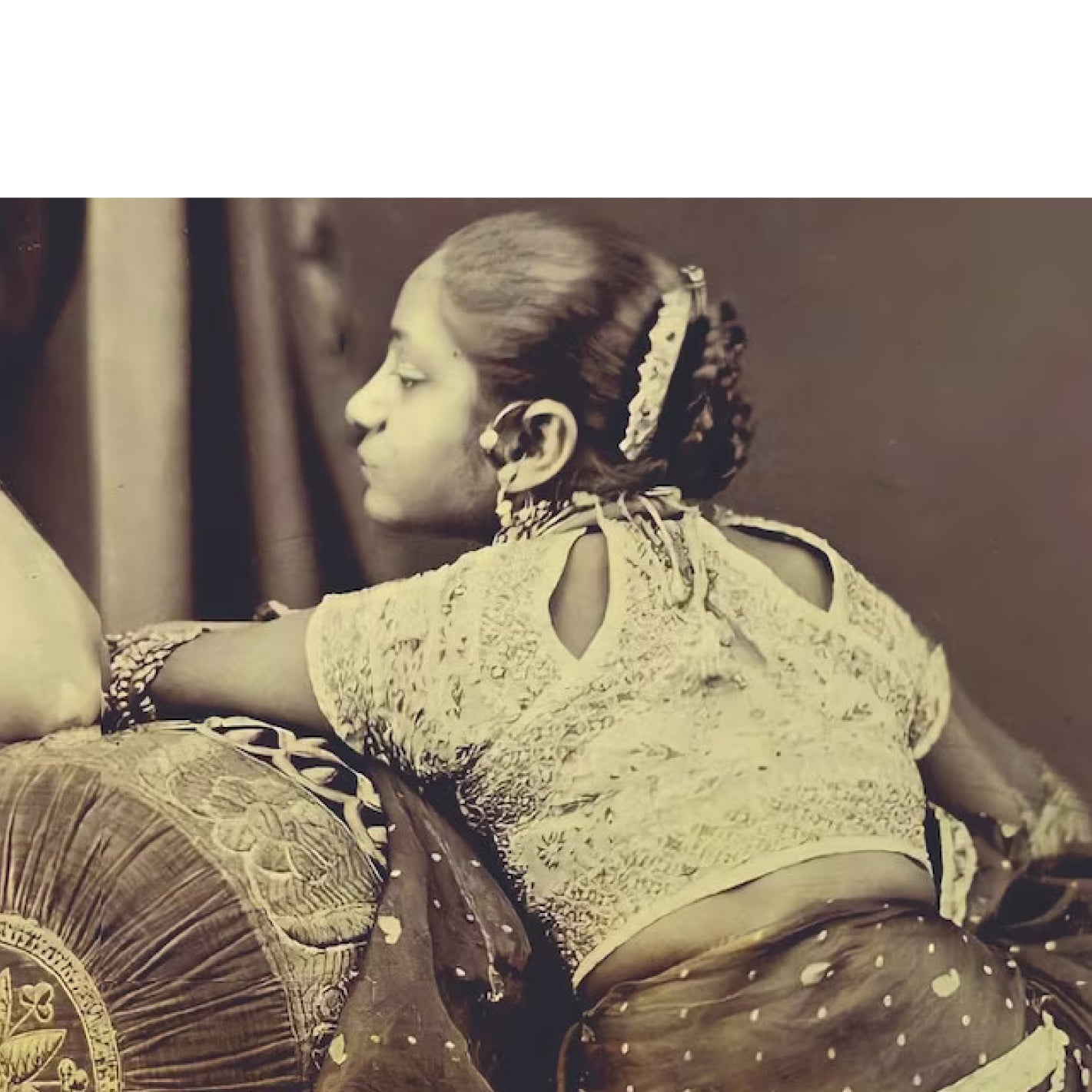 Evolution of the Blouse: From Victorian Times to Modern-Day